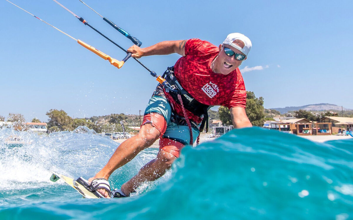 Wingen, Kiten und Surfen auf Rhodos - Surf & Kite Theologos