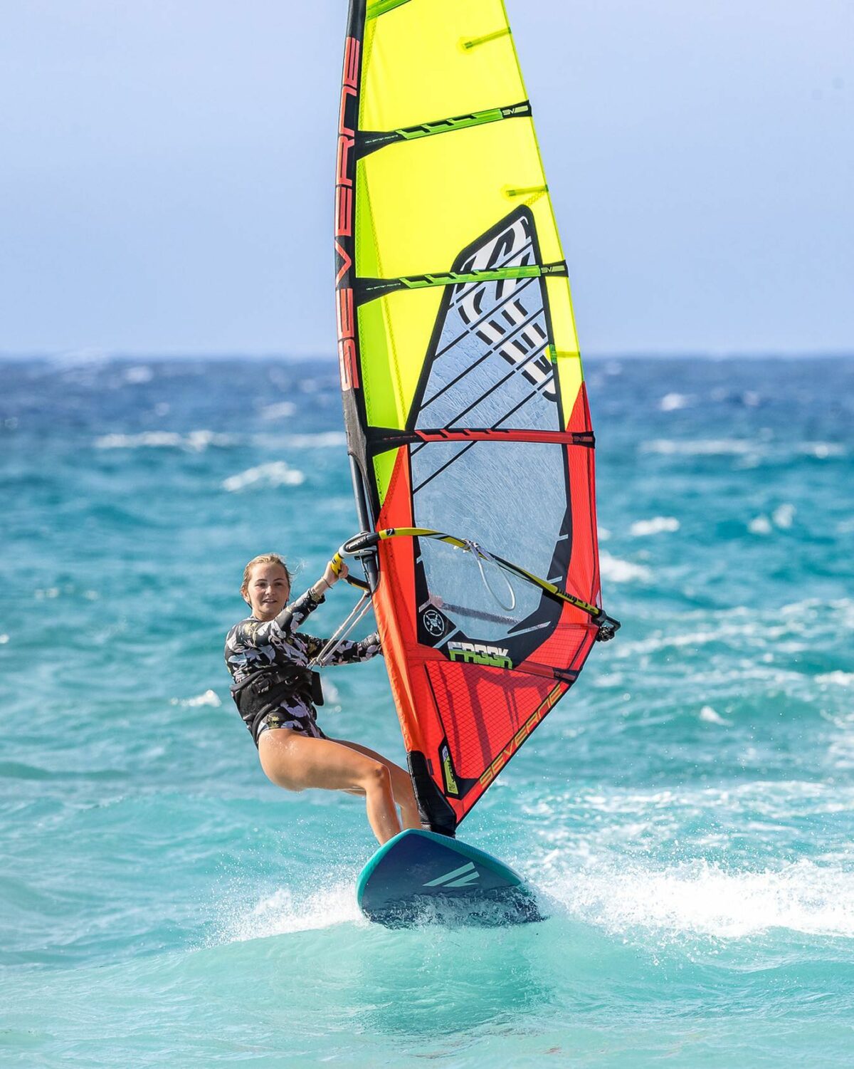 Wingen, Kiten und Surfen auf Rhodos - Surf & Kite Theologos